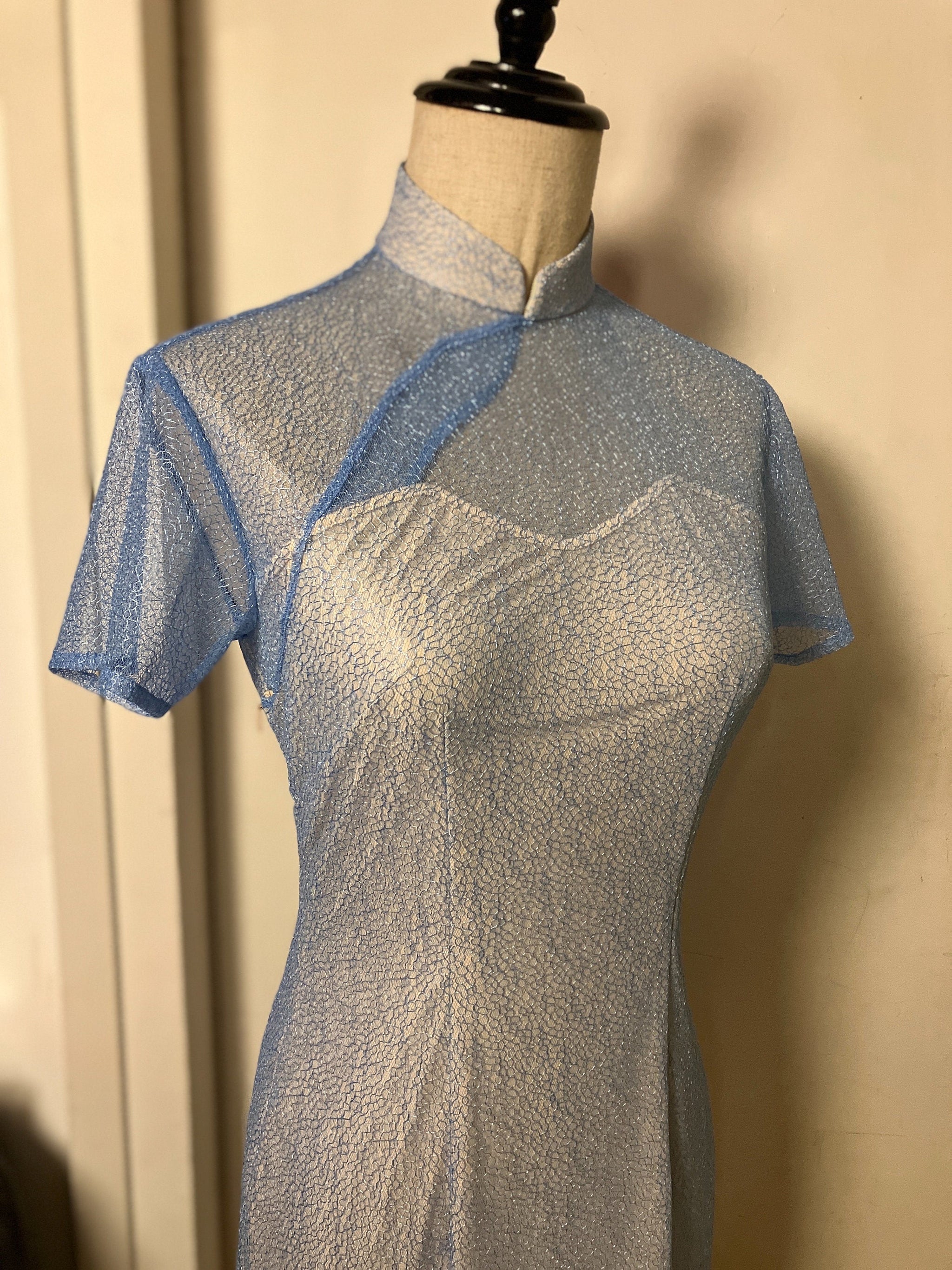 Sheer Lace Cheongsam – 企直啲 Stand Tall D